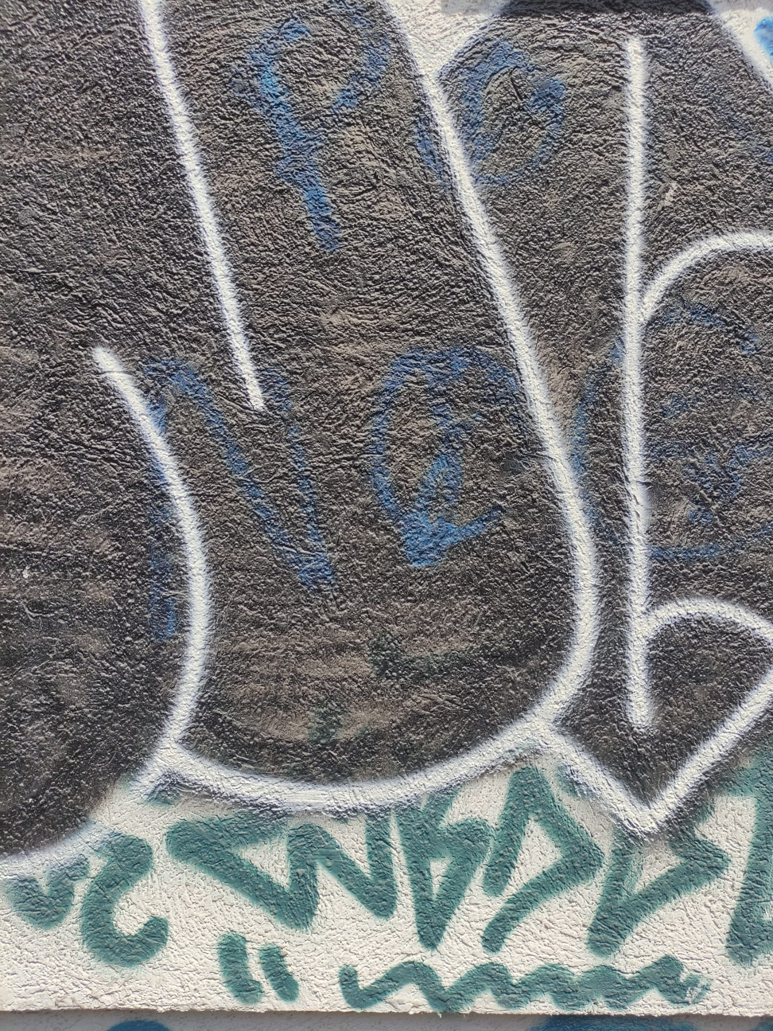 Round Graffiti - ArieBananas Art and AI stories